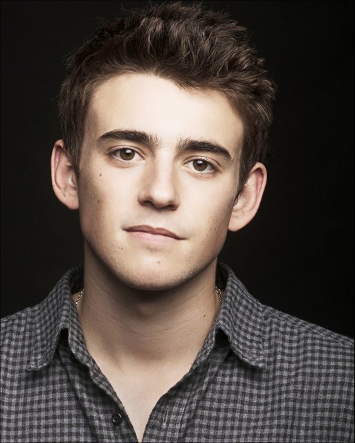 Charlie Rowe – Movies, Bio and Lists on MUBI