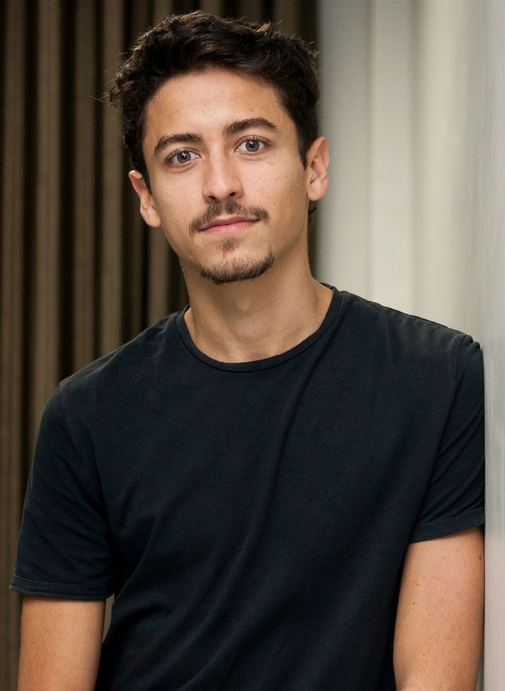 Jesuíta Barbosa – Movies, Bio and Lists on MUBI