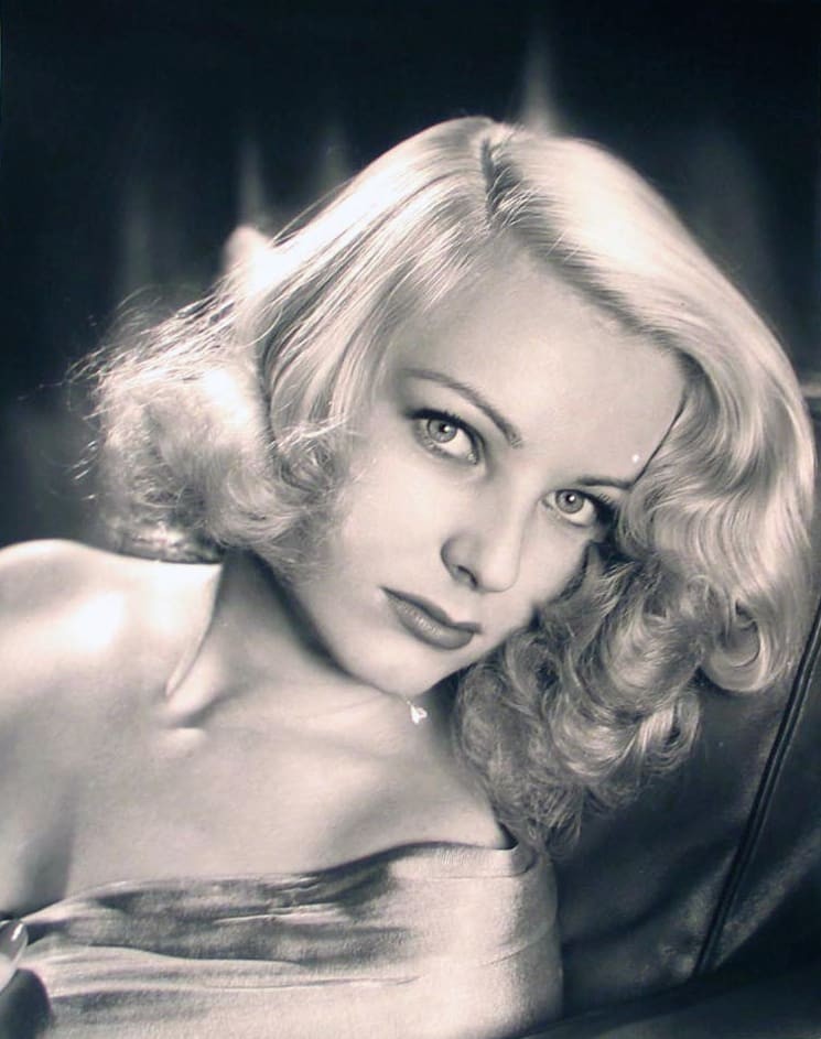 Miroslava – Movies, Bio and Lists on MUBI